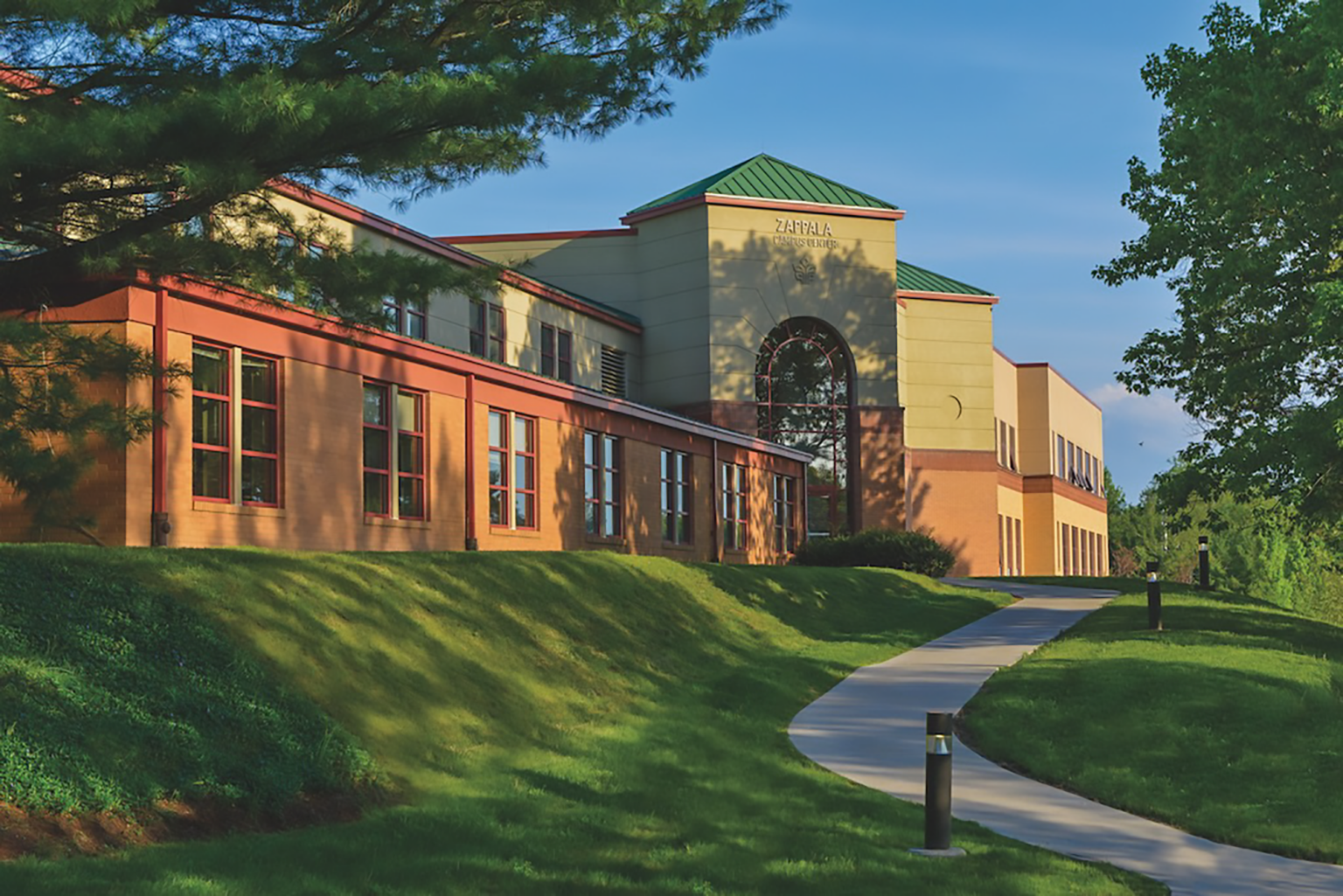 On-Campus Housing for Entry Level MSN Students | La Roche University